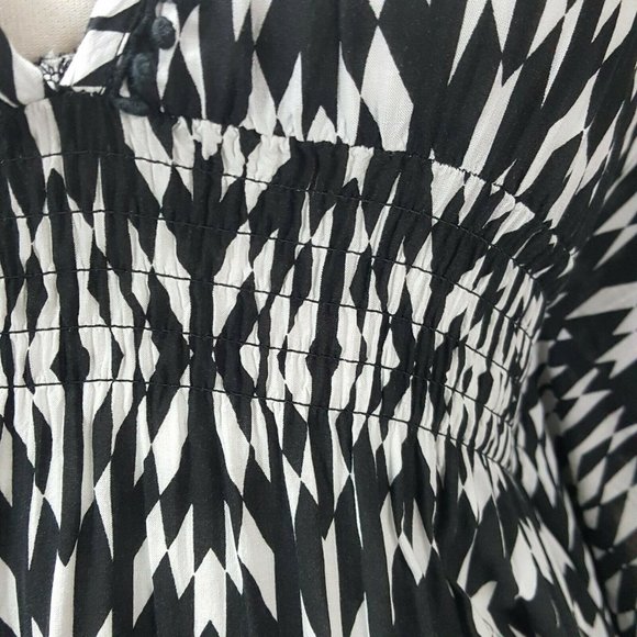 Victoria's Secret | Tops | Victorias Secret Geometric Ruffle Sleeves ...